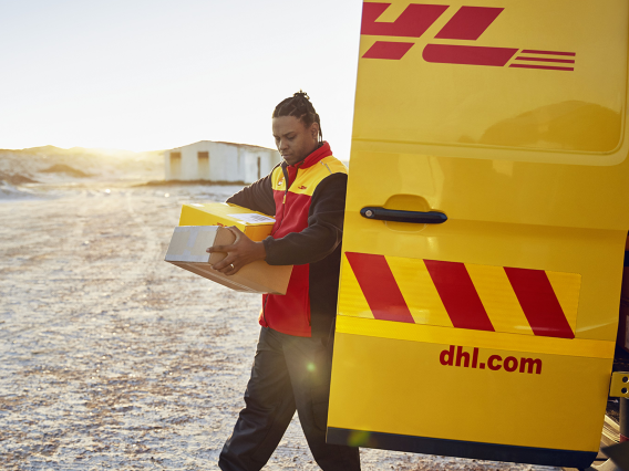 رقم خدمة عملاء dhl السعودية واتس اب الموحد المجانى